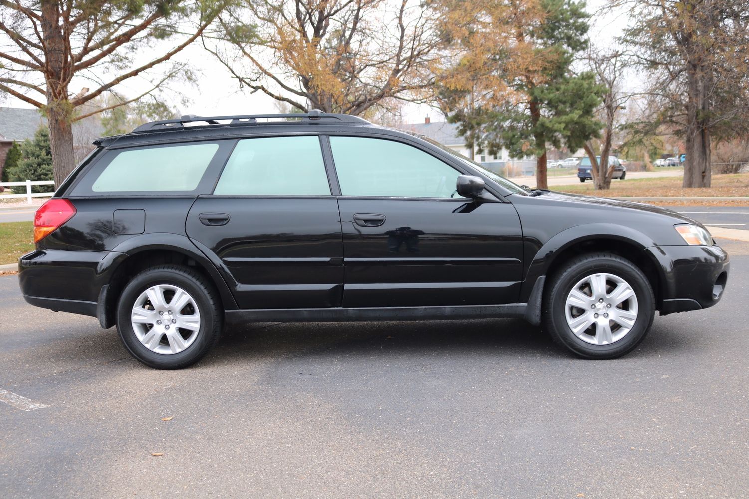 2005 Subaru Outback 2.5i | Victory Motors of Colorado