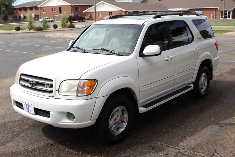 2002 Toyota Sequoia Photos