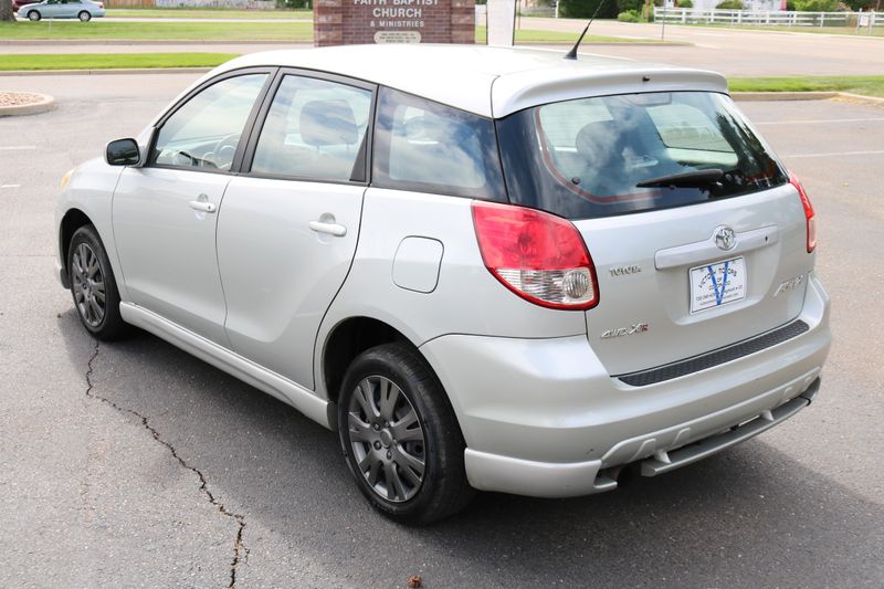 2004 Toyota Matrix Photos