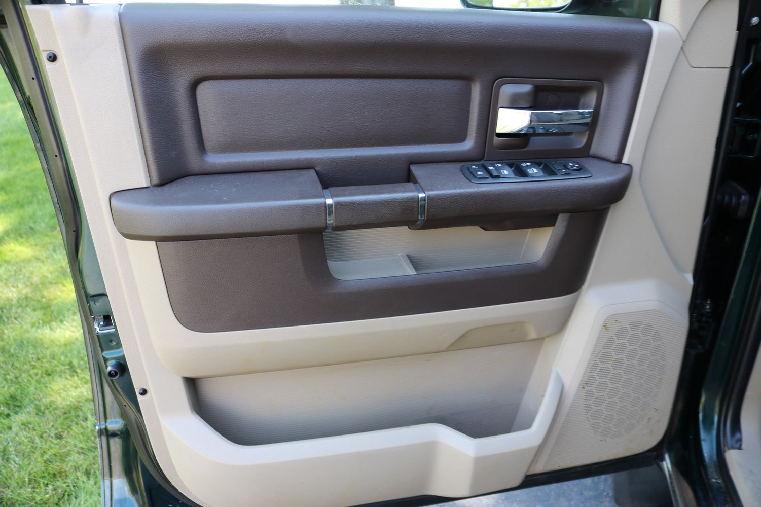 2011 Ram Ram Pickup 1500 Outdoorsman | Victory Motors of Colorado