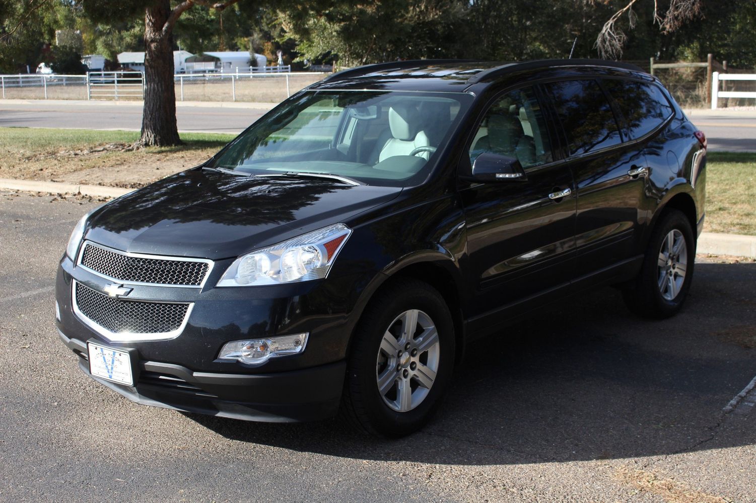 2011 Chevrolet Traverse LT | Victory Motors of Colorado