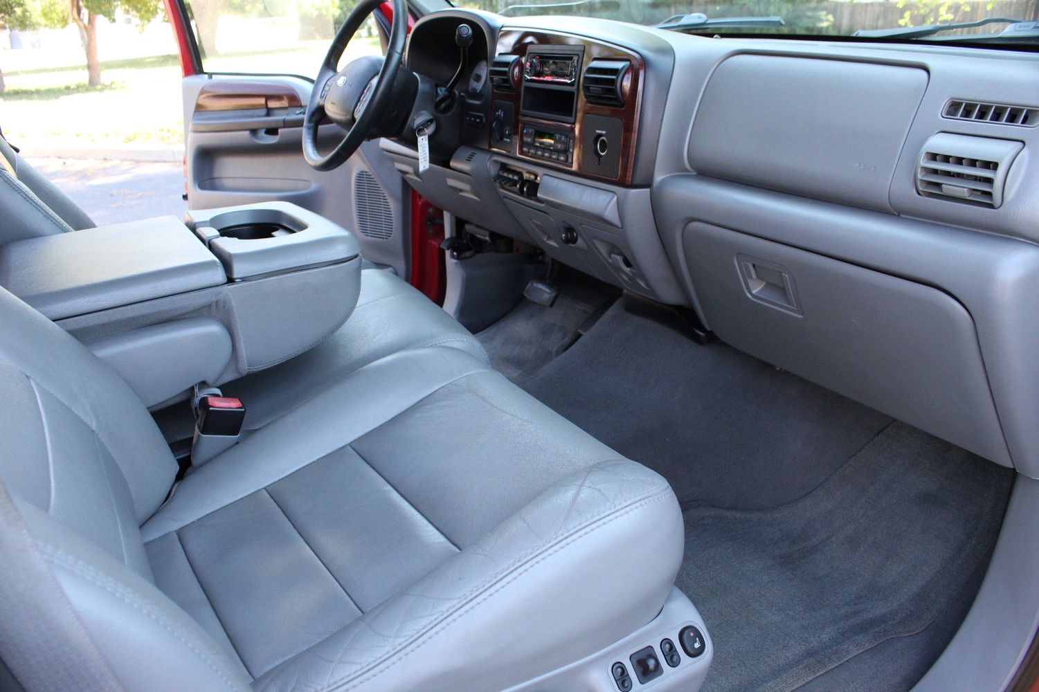 2005 Ford F-350 Super Duty Lariat | Victory Motors of Colorado