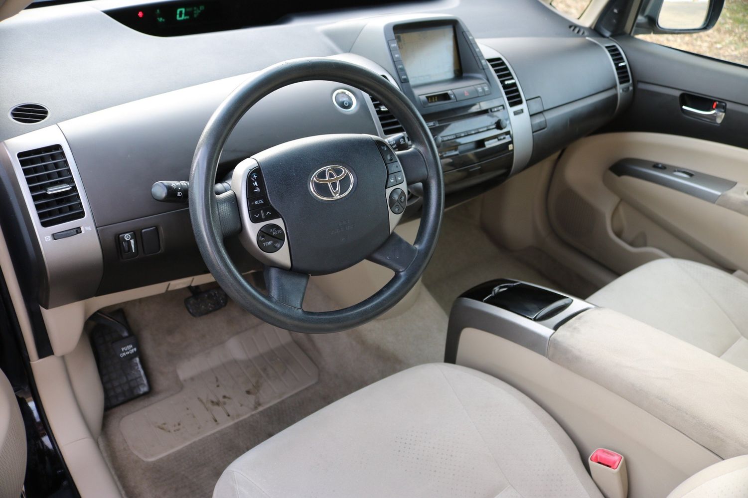 2004 Toyota Prius Hybrid | Victory Motors of Colorado