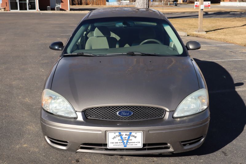 2007 Ford Taurus Photos