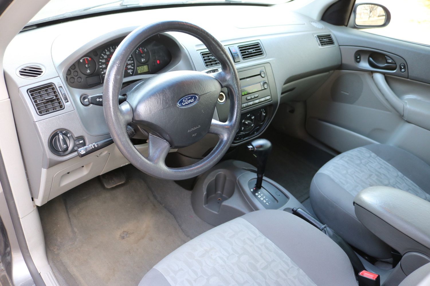 2005 Ford Focus Zx4 Interior