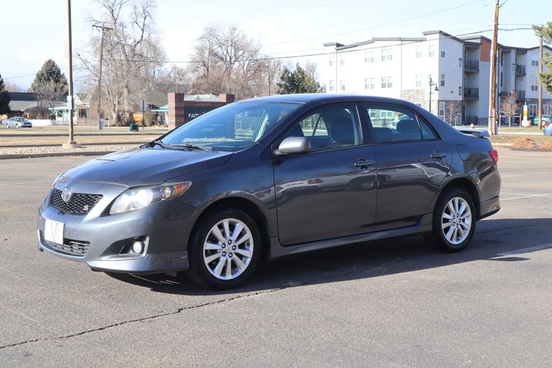 2010 Toyota Corolla Photos