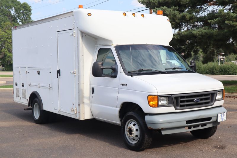 2004 Ford E-450 SD Photos