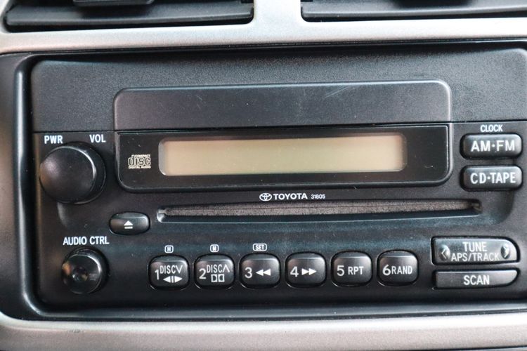 2002 Toyota RAV4 Base | Victory Motors of Colorado