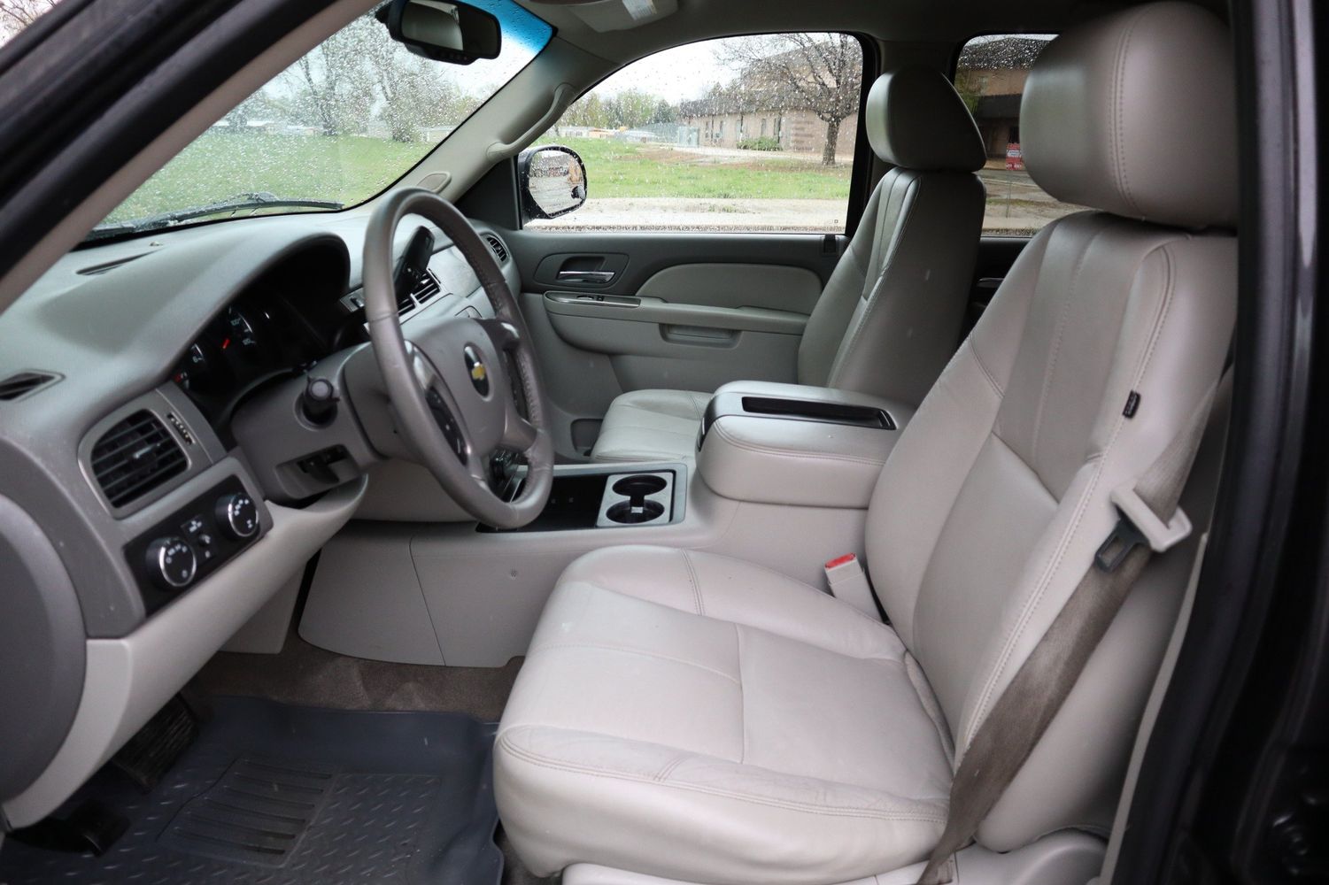 2010 Chevrolet Suburban Z71 | Victory Motors of Colorado