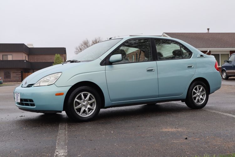 2002 Toyota Prius Base | Victory Motors of Colorado