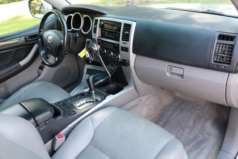 2004 Toyota 4Runner Photos