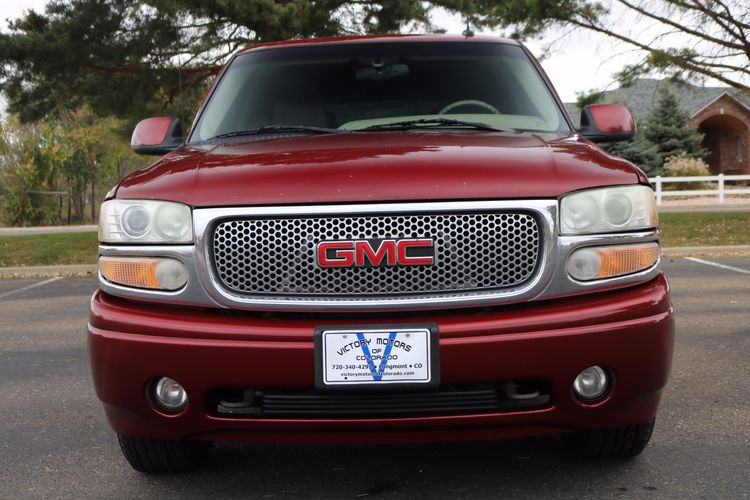 2002 GMC Yukon Denali | Victory Motors of Colorado