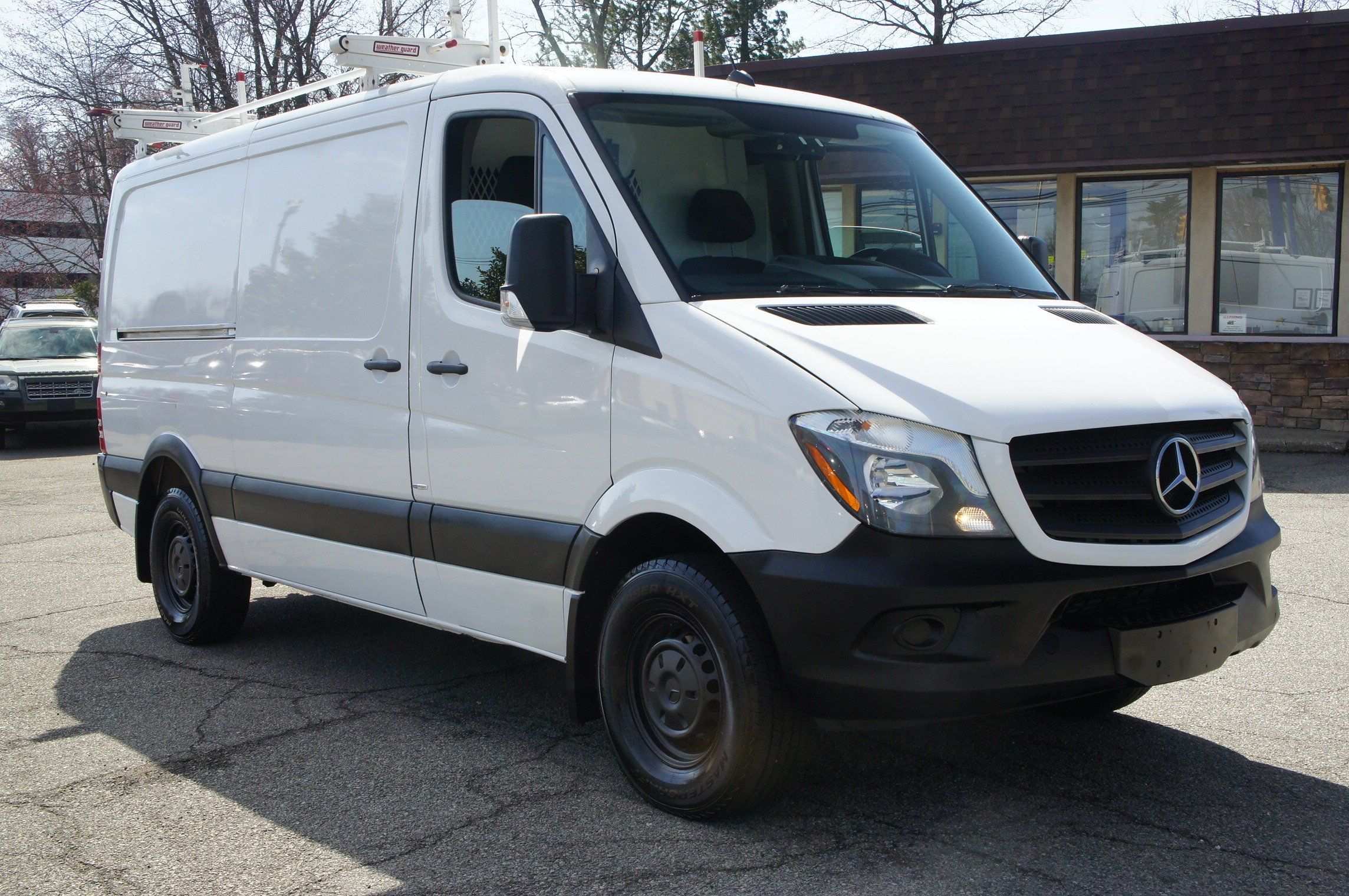 2016 Mercedes-Benz Sprinter Worker Photos