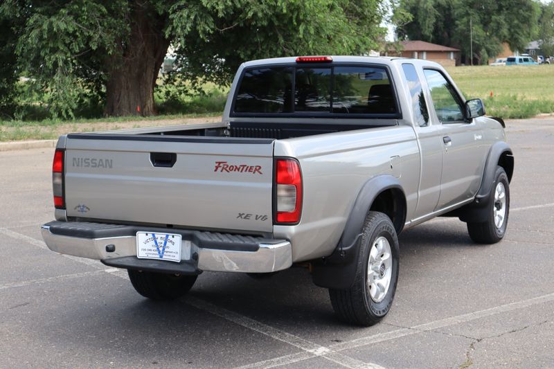 2000 Nissan Frontier Photos