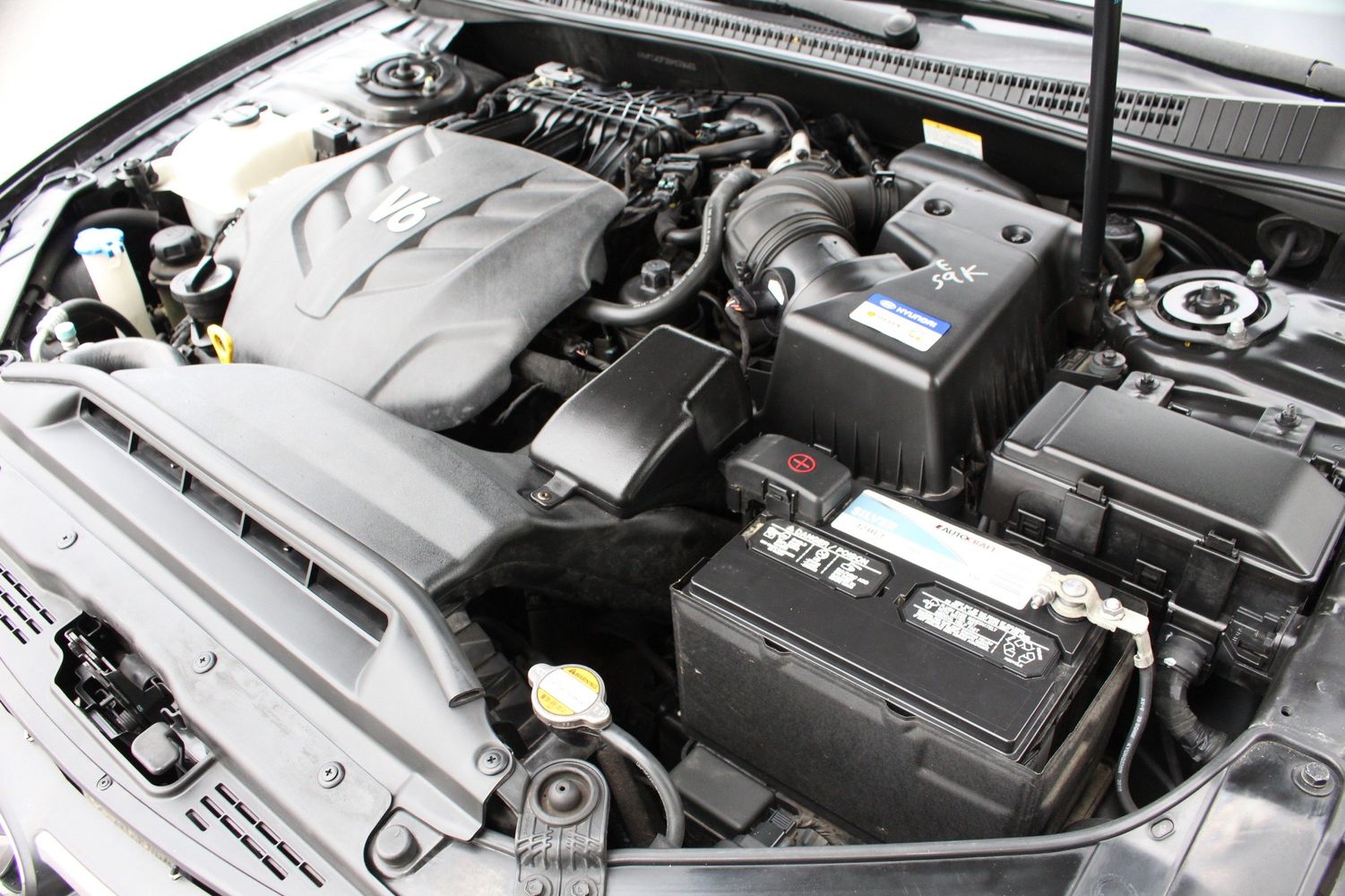 2011 Hyundai Azera Limited | Victory Motors of Colorado
