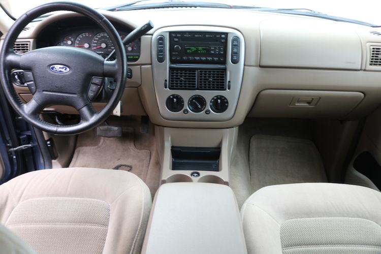 2005 Ford Explorer XLT | Victory Motors of Colorado