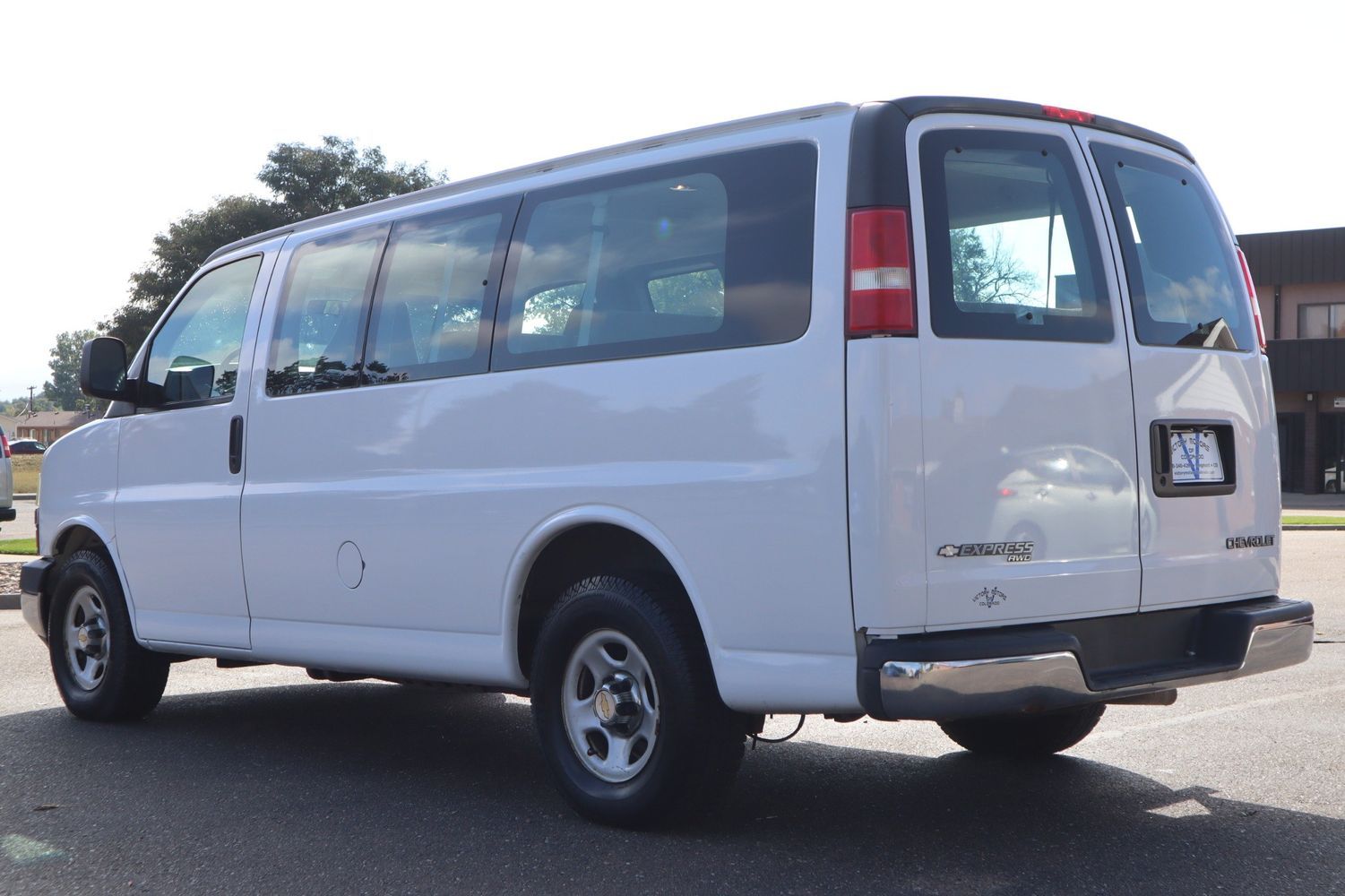 2005 Chevrolet Express Passenger 1500 | Victory Motors of Colorado