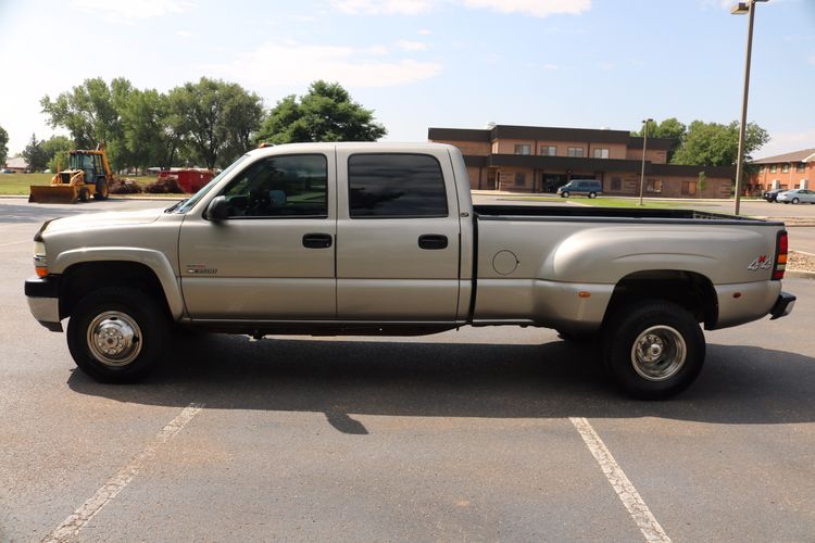 2001 Chevrolet Silverado 3500 | Victory Motors of Colorado