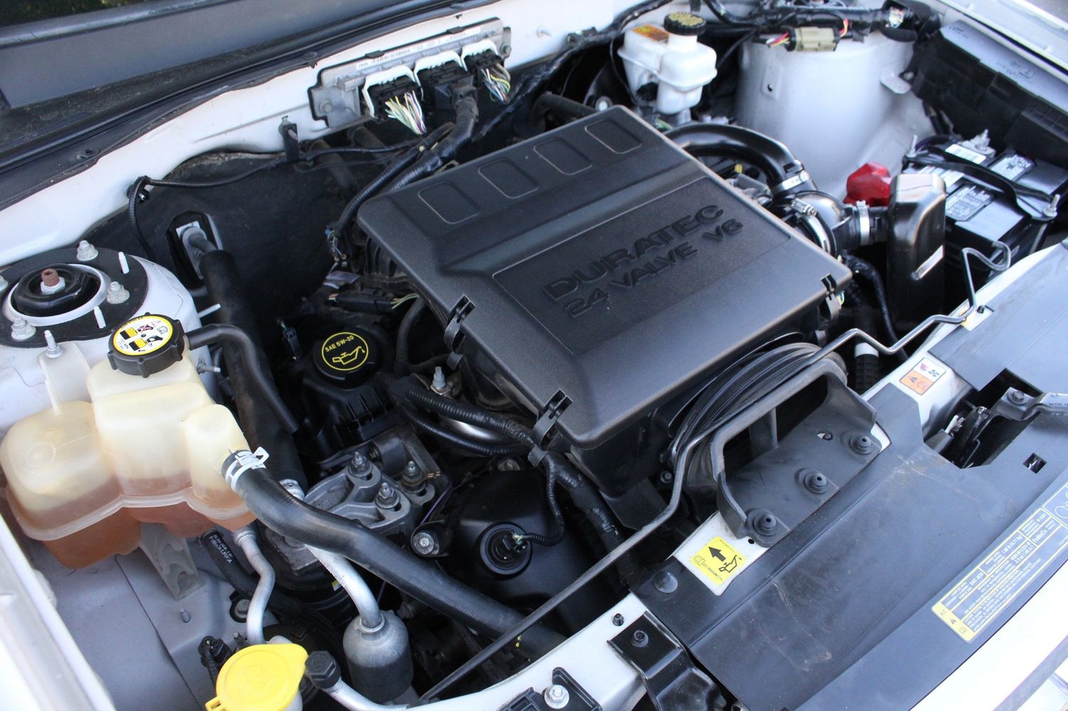 2009 Ford Escape Limited | Victory Motors of Colorado