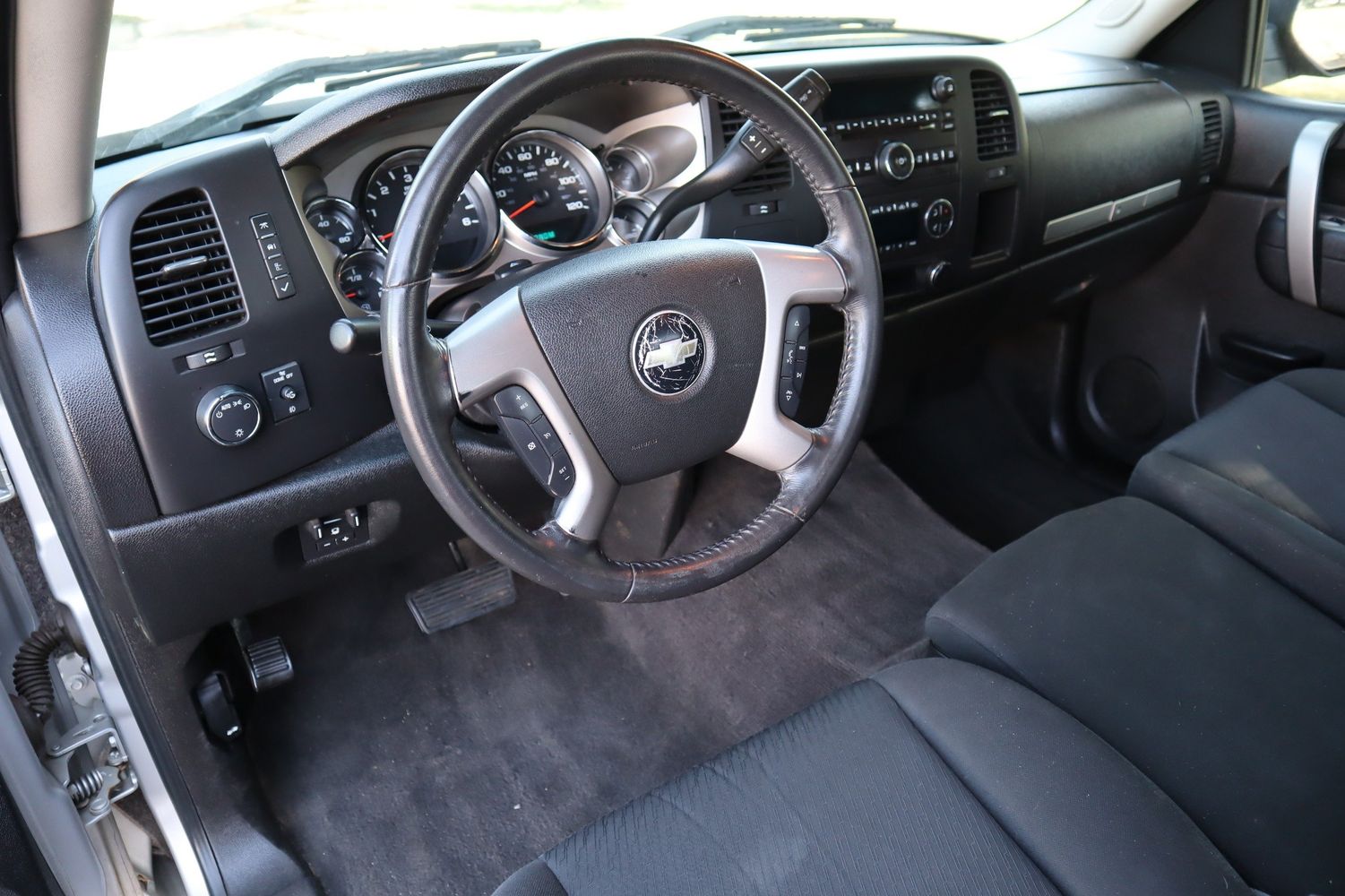 2010 Chevrolet Silverado 1500 LT | Victory Motors of Colorado