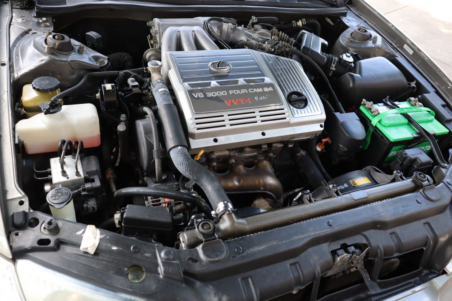 2001 Lexus ES 300 Base | Victory Motors of Colorado