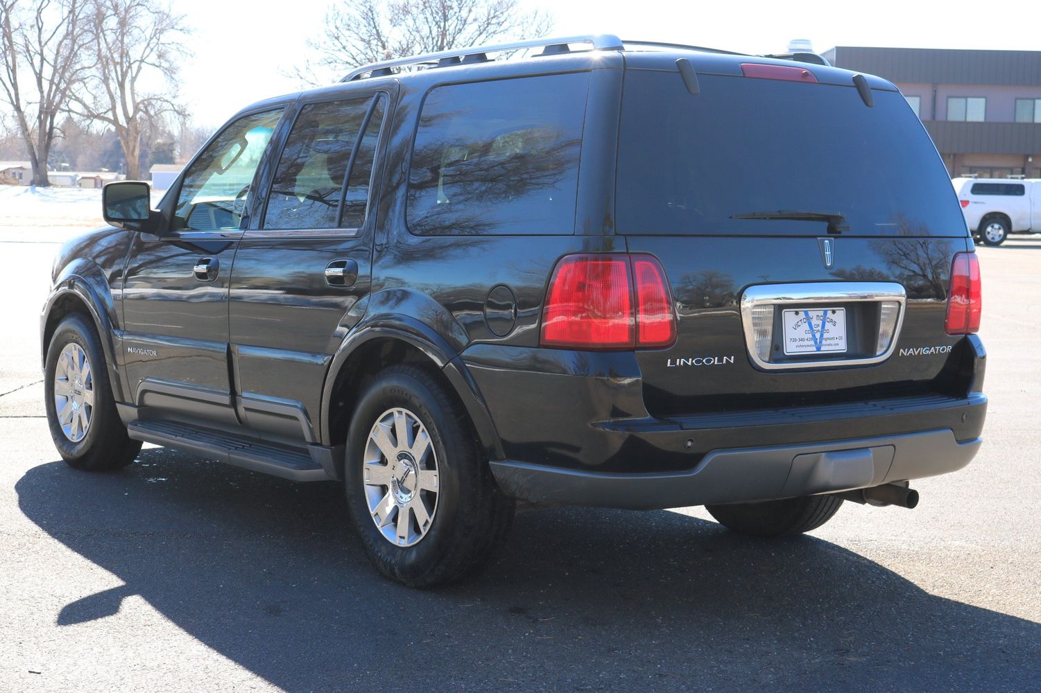 2004 Lincoln Navigator Luxury | Victory Motors of Colorado