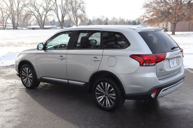 2020 Mitsubishi Outlander SE | Victory Motors of Colorado