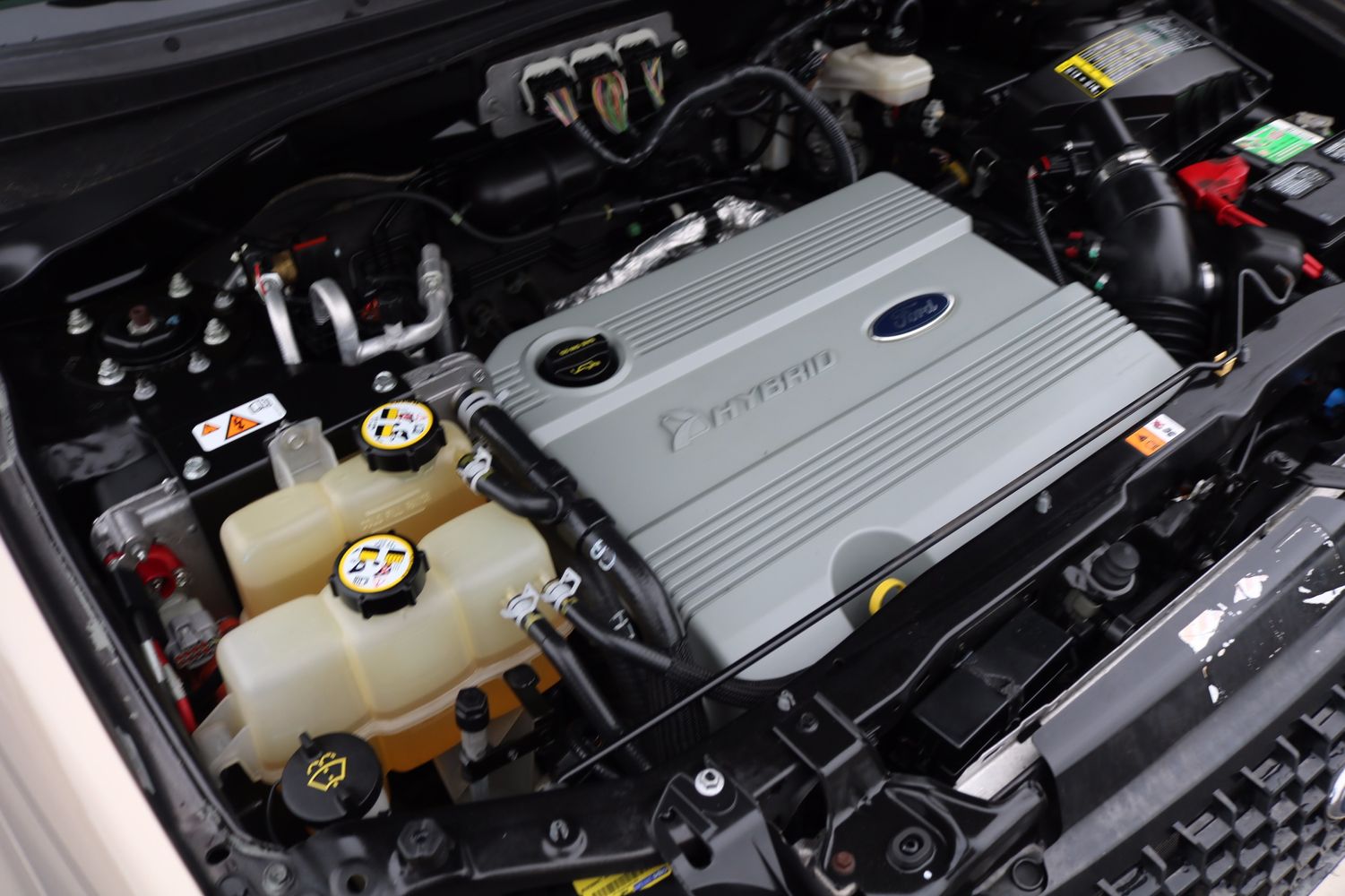 2007 Ford Escape Hybrid AWD | Victory Motors of Colorado