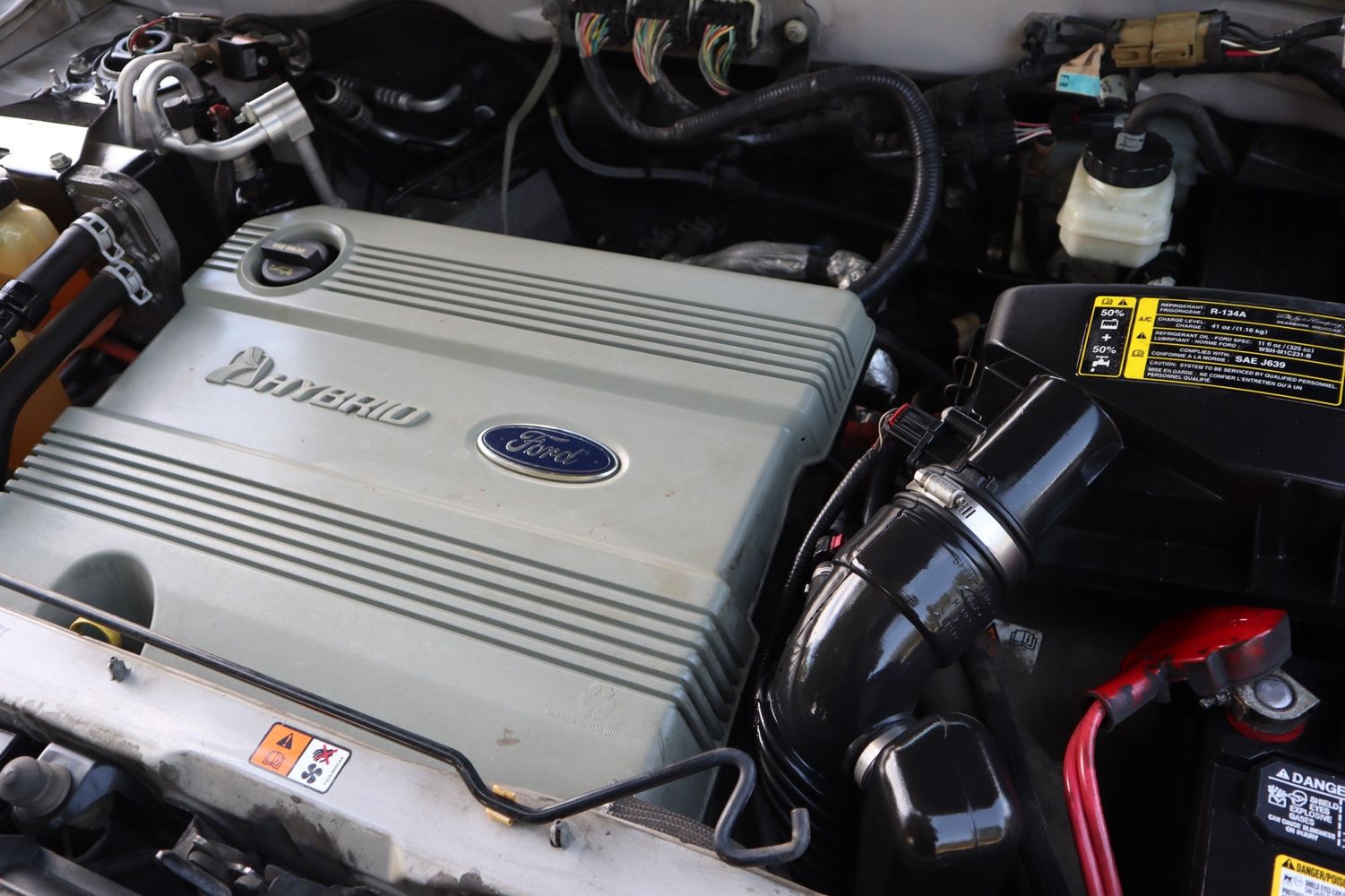 2006 Ford Escape Hybrid Base | Victory Motors of Colorado