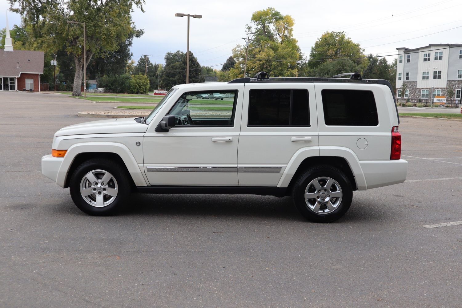 2008 Jeep Commander Limited | Victory Motors of Colorado