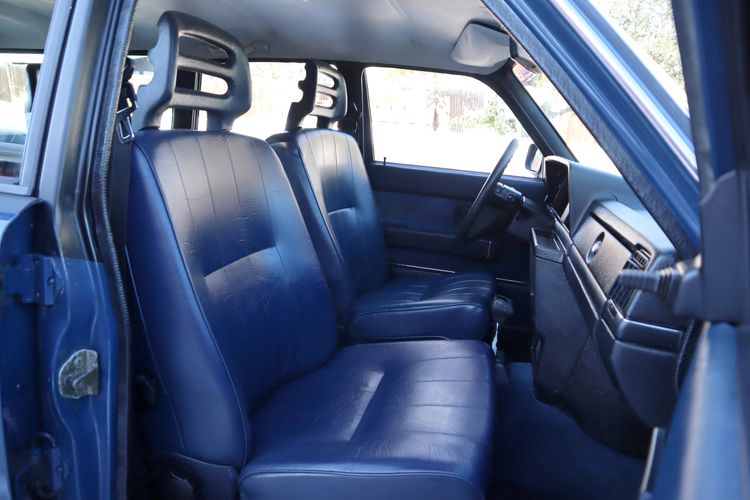 1990 Volvo 240 Base | Victory Motors of Colorado