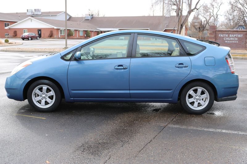 2005 Toyota Prius Photos