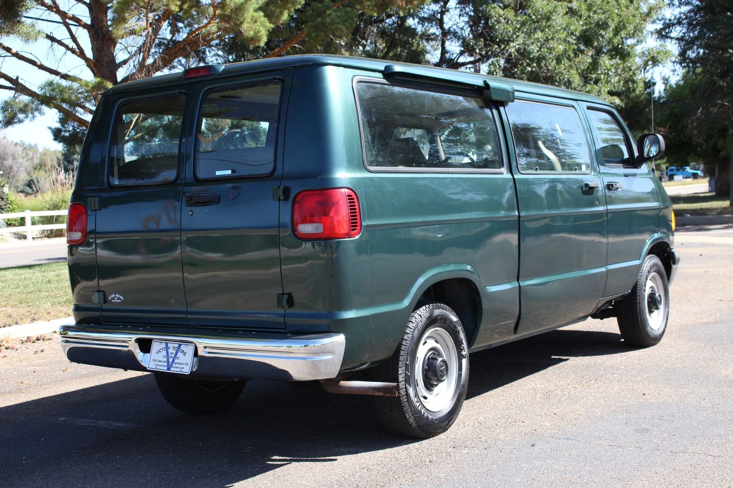 2000 Dodge Ram Wagon B2500 | Victory Motors of Colorado