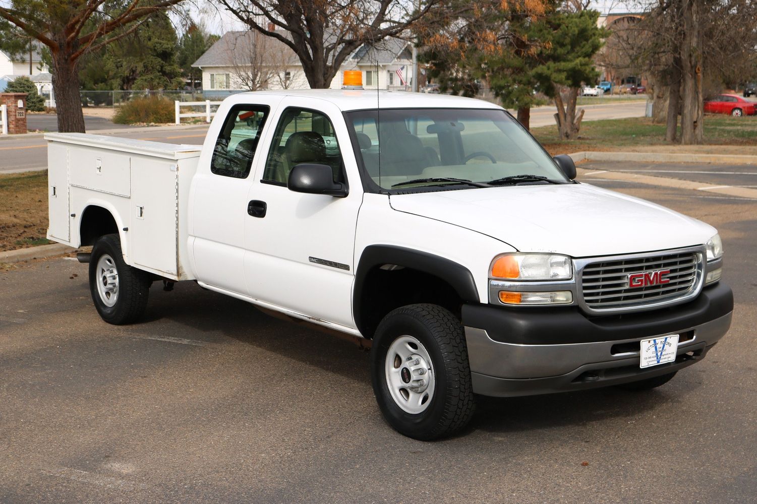 2002 GMC Sierra 2500HD SL | Victory Motors of Colorado