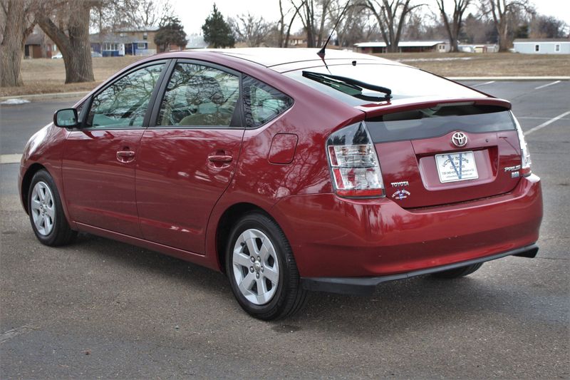 2004 Toyota Prius Photos