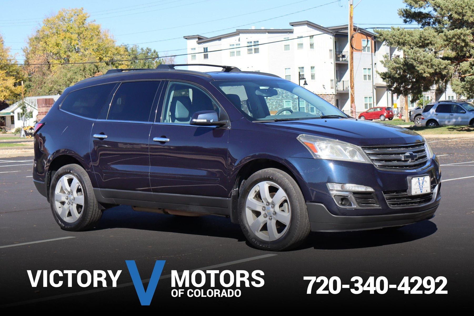 2017 Chevrolet Traverse LT | Victory Motors of Colorado