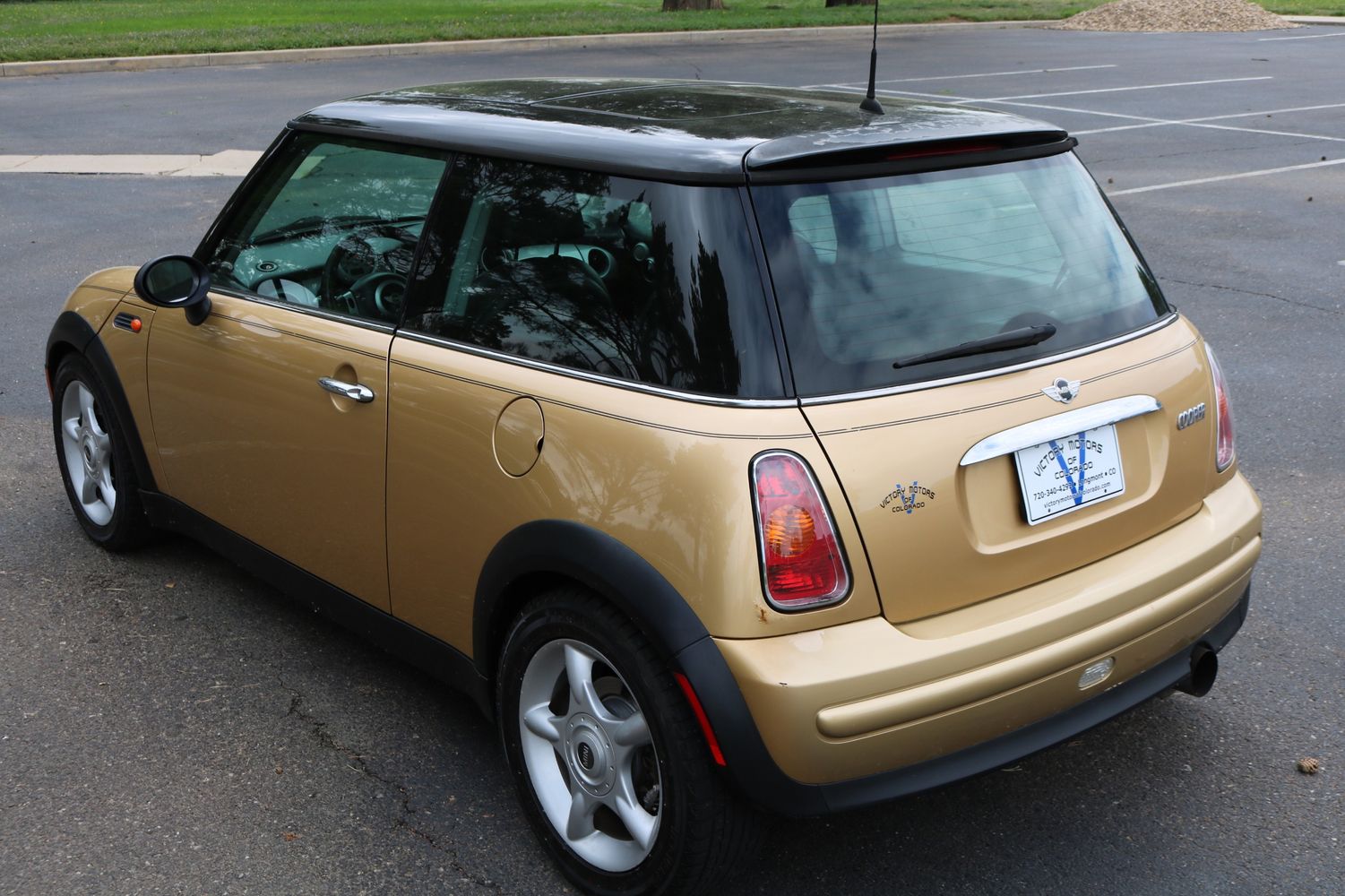 2003 MINI Cooper | Victory Motors of Colorado
