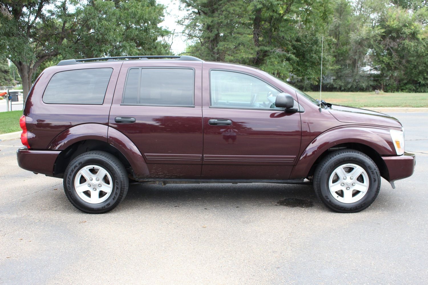 2005 Dodge Durango SLT | Victory Motors of Colorado