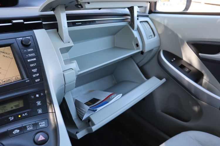 2010 Toyota Prius V | Victory Motors of Colorado