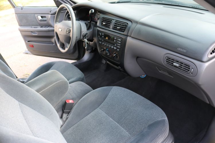 2002 Ford Taurus SE | Victory Motors of Colorado
