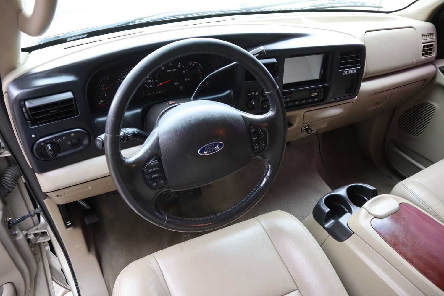 2005 Ford Excursion Limited | Victory Motors of Colorado