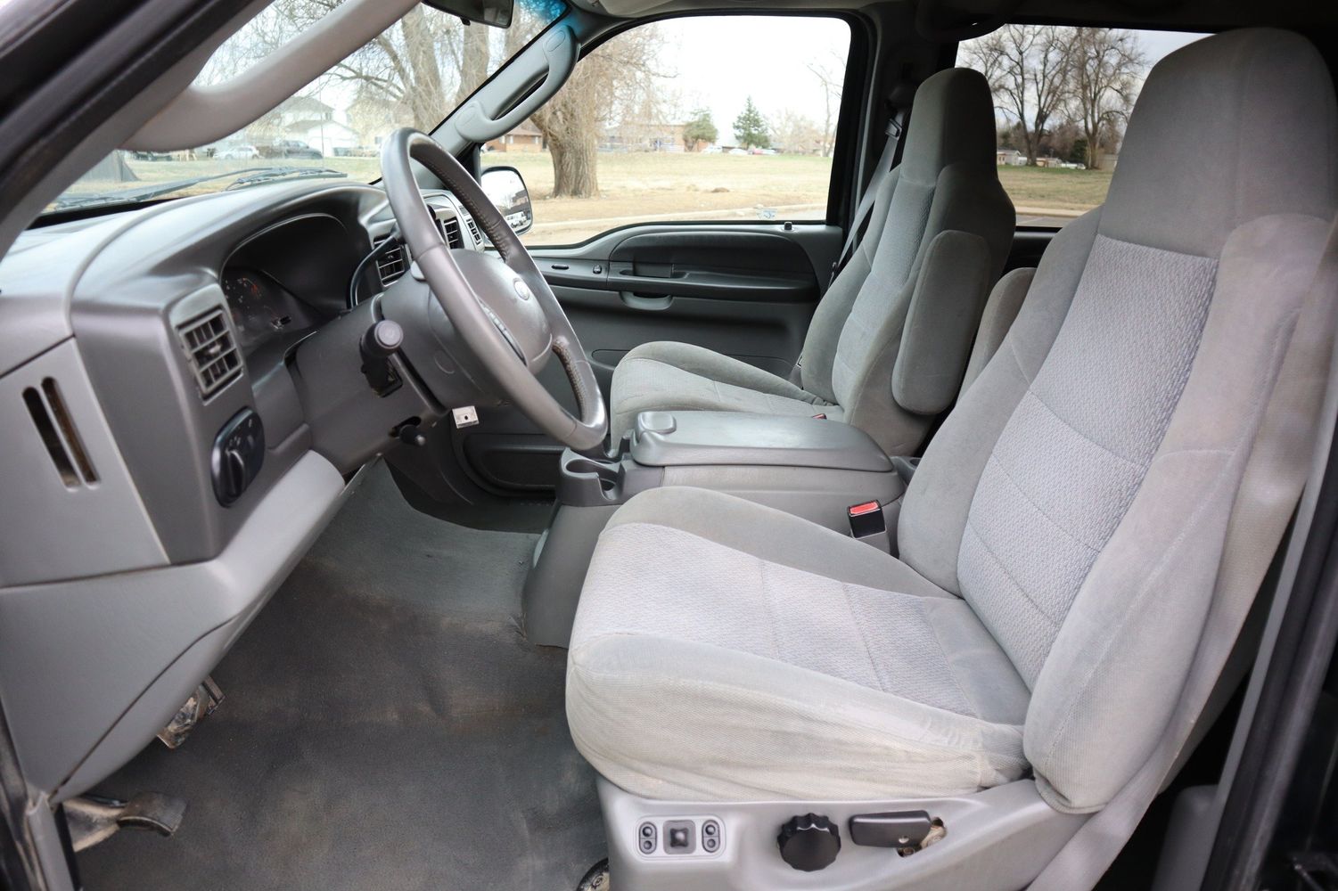 2004 Ford Excursion XLT | Victory Motors of Colorado