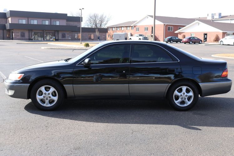 1999 Lexus ES 300 | Victory Motors of Colorado