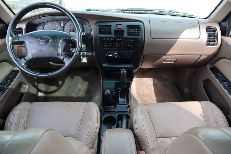 2002 Toyota 4Runner Photos