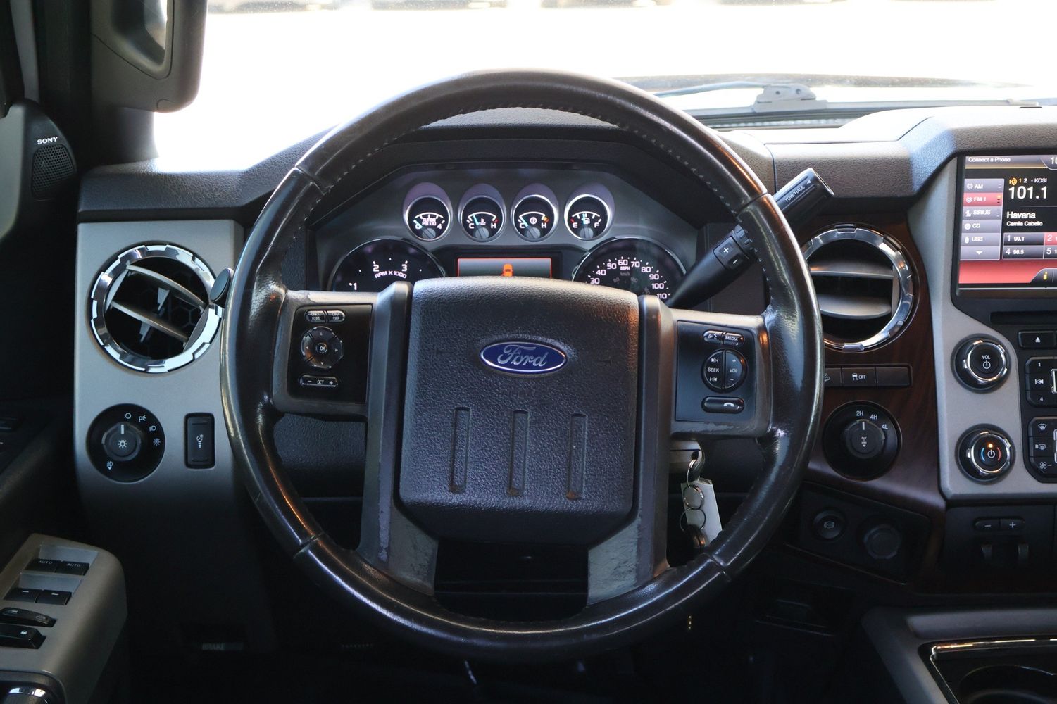 2016 Ford F-350 Super Duty Lariat | Victory Motors of Colorado