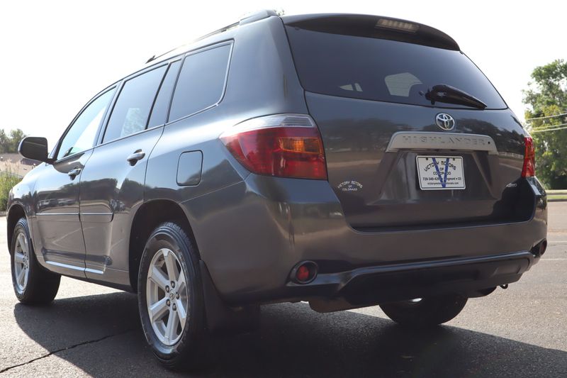 2010 Toyota Highlander Photos