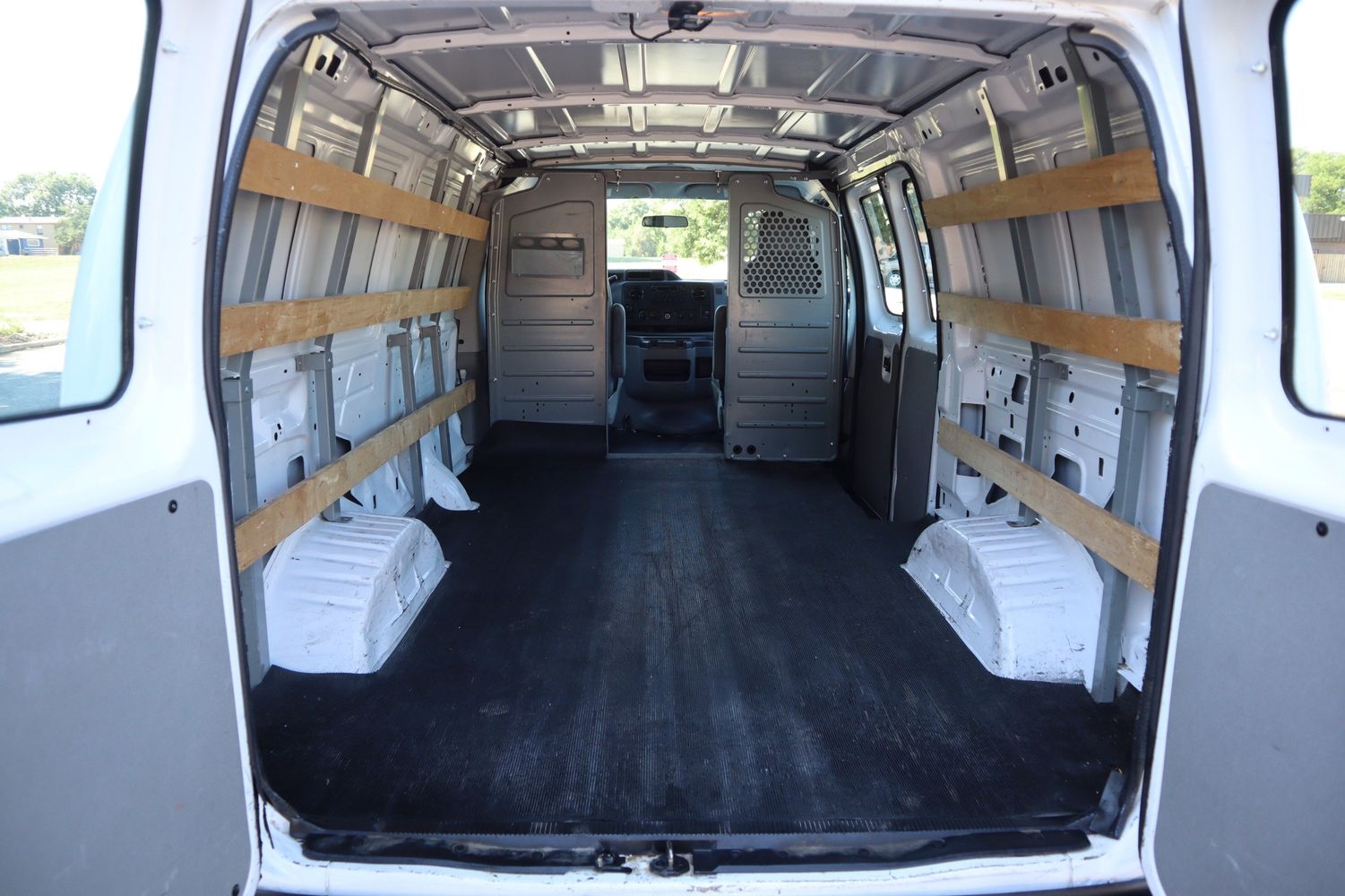 2011 Ford E-250 | Victory Motors of Colorado