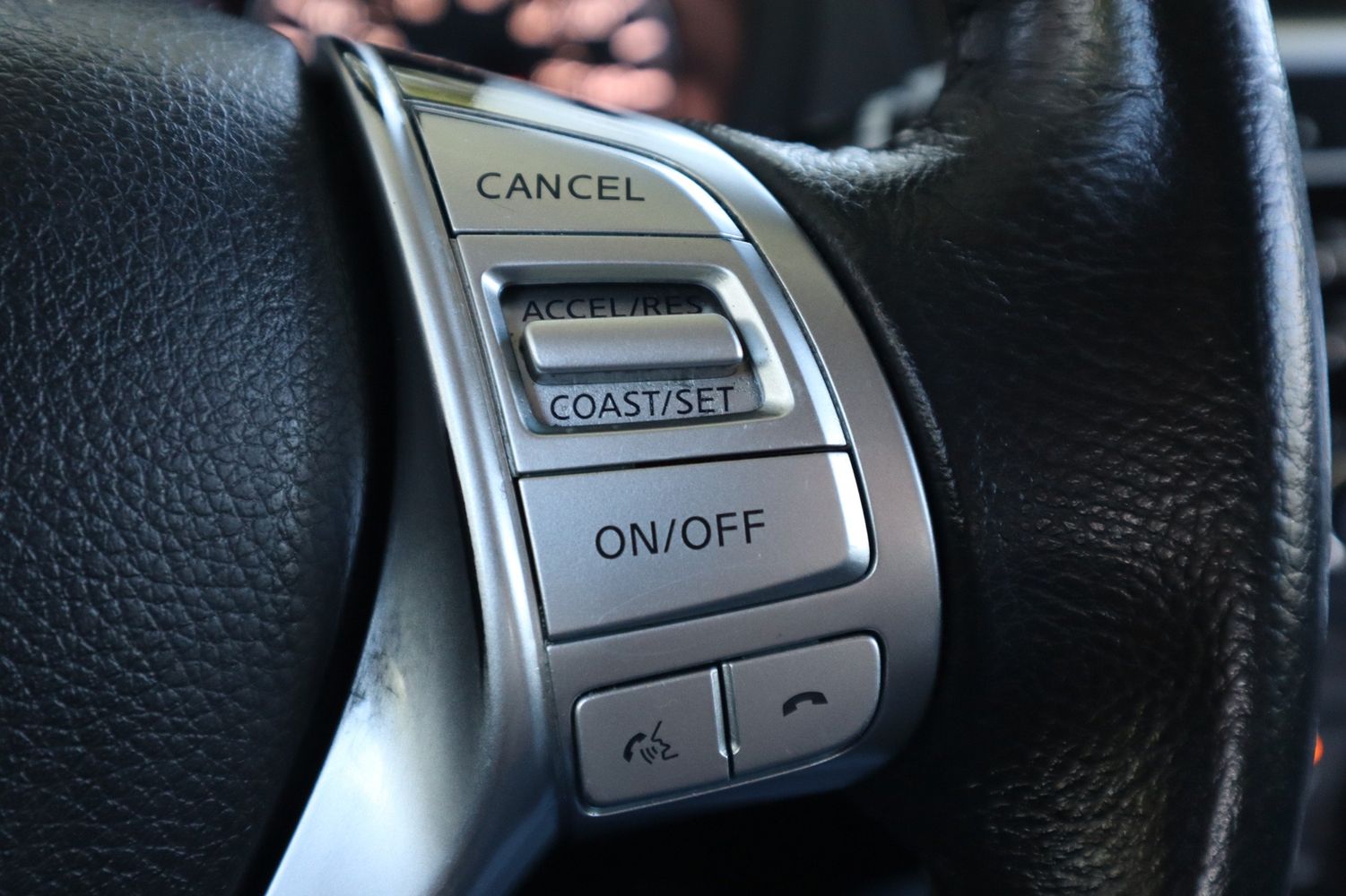 2016 Nissan Altima 2.5 SV | Victory Motors of Colorado