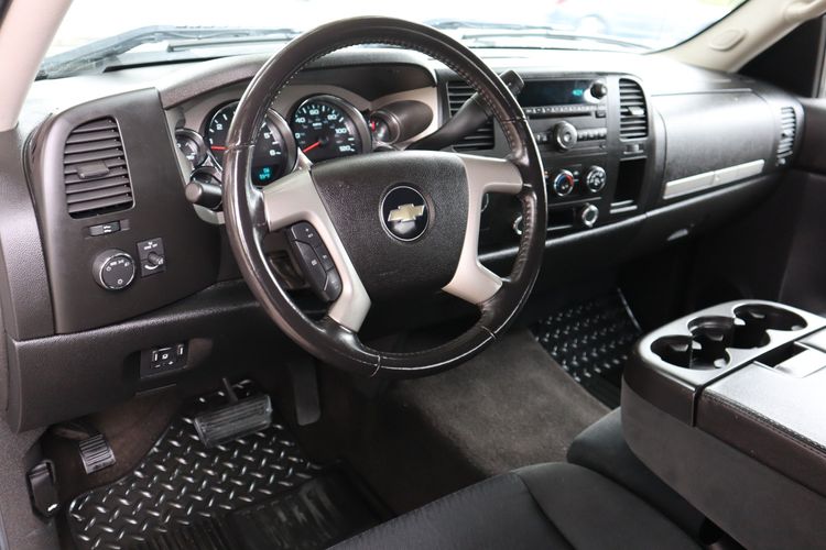 2009 Chevrolet Silverado 1500 LT | Victory Motors of Colorado
