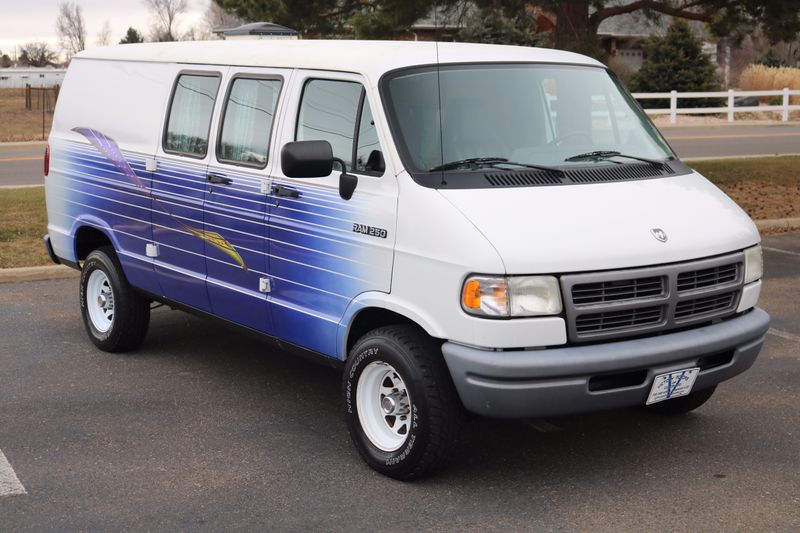 1994 Dodge Ram Van Photos